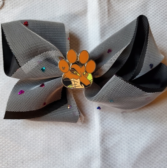 pixxieprincess5 | Accessories | Lion King Hair Clip Bow Scar | Poshmark